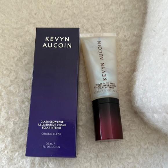 Kevyn Aucoin | Makeup | Viral Kevyn Aucoin Glass Glow Face Crystal ...